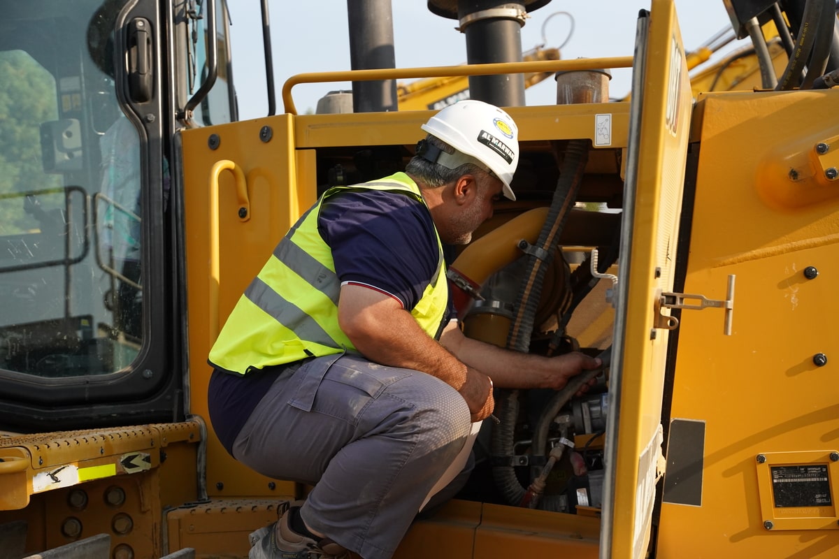 Role of Heavy Equipment Inspection in e-com | Al Marwan